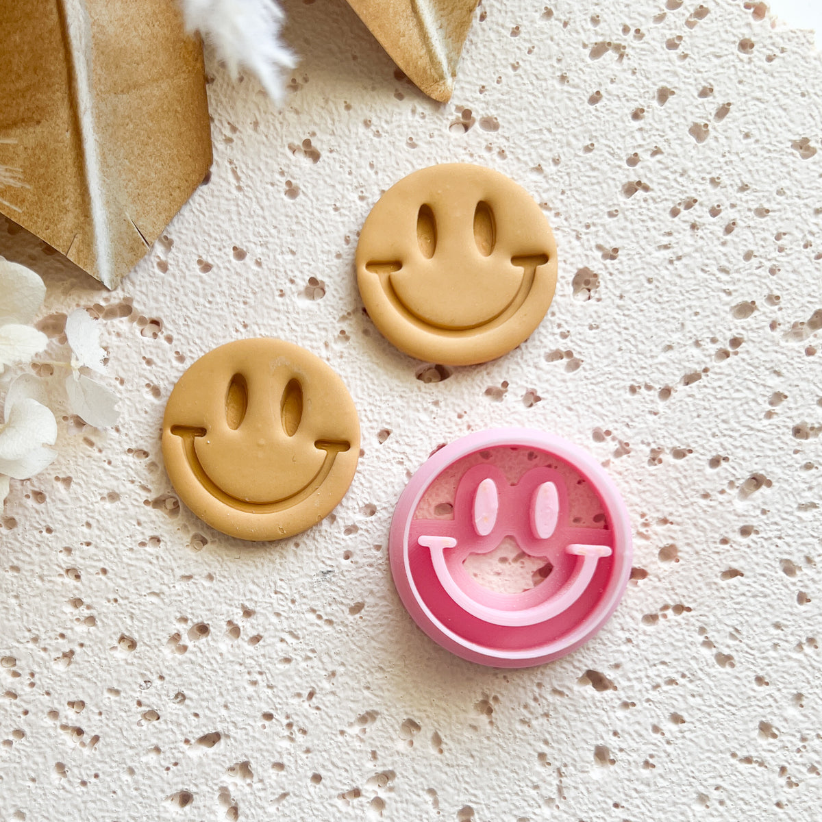 "Smiley Face" Clay Cutter – Kit & Co.