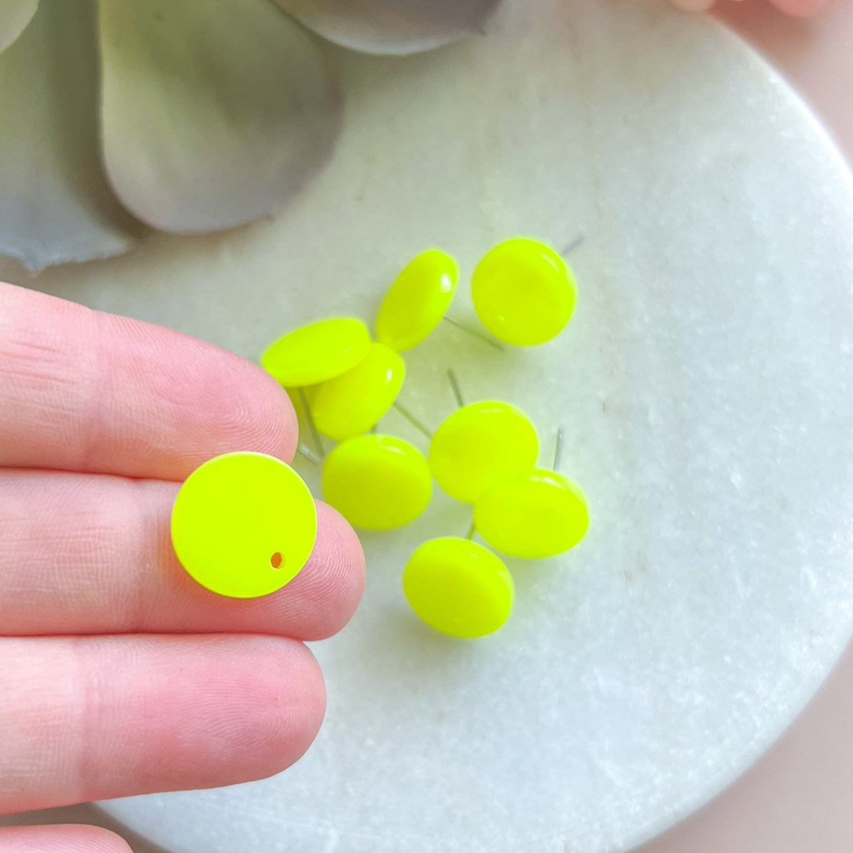 Circle Acrylic Post - Fluro Yellow (10 pcs) – Kit & Co.